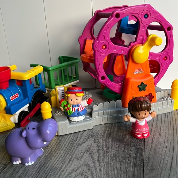 Fisher-Price | Toys | Fisherprice Little People Amusement Park Ferris ...
